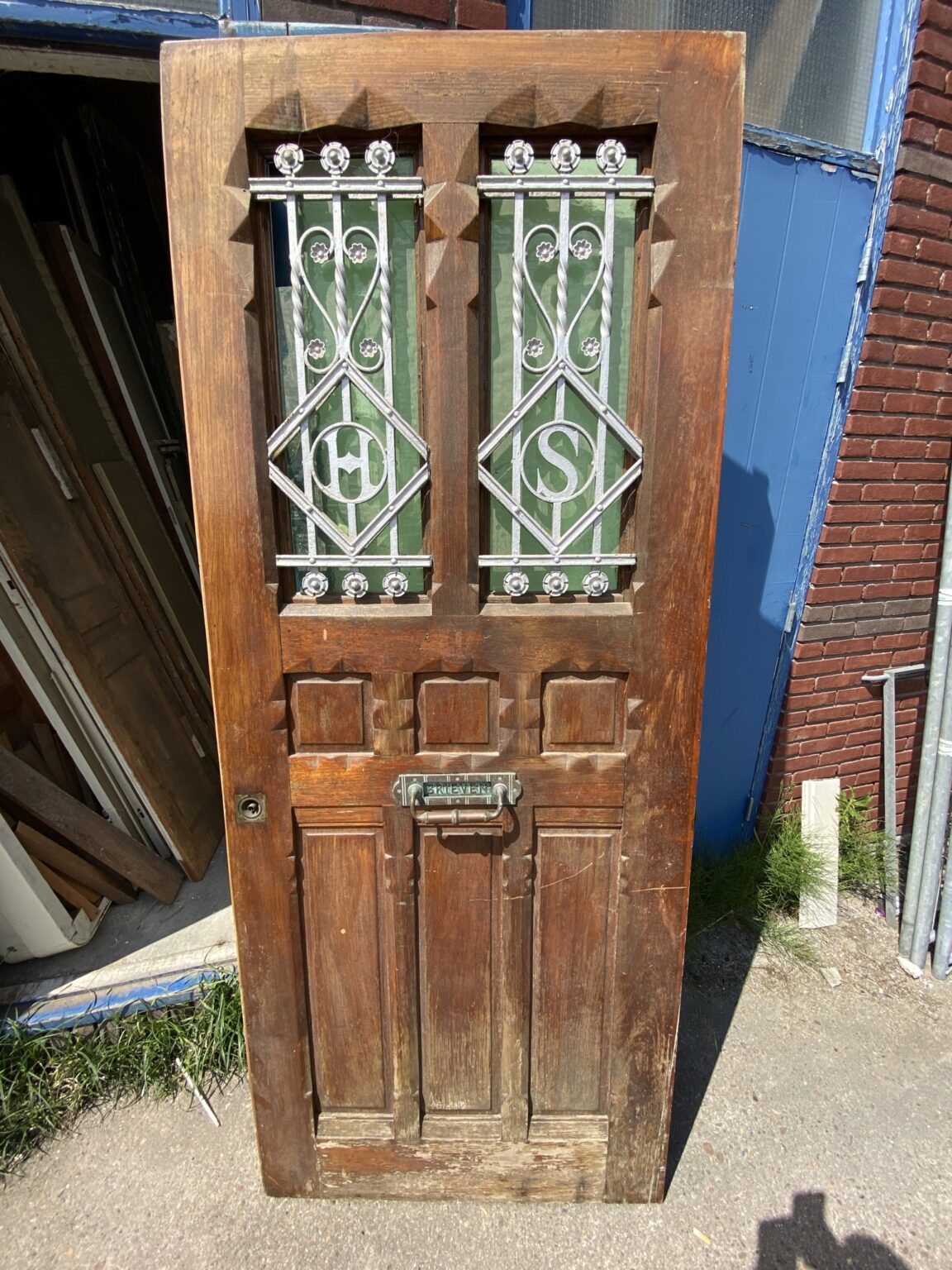 Antieke voordeur met gietijzeren roosters E24199 – Leen – Oude ...
